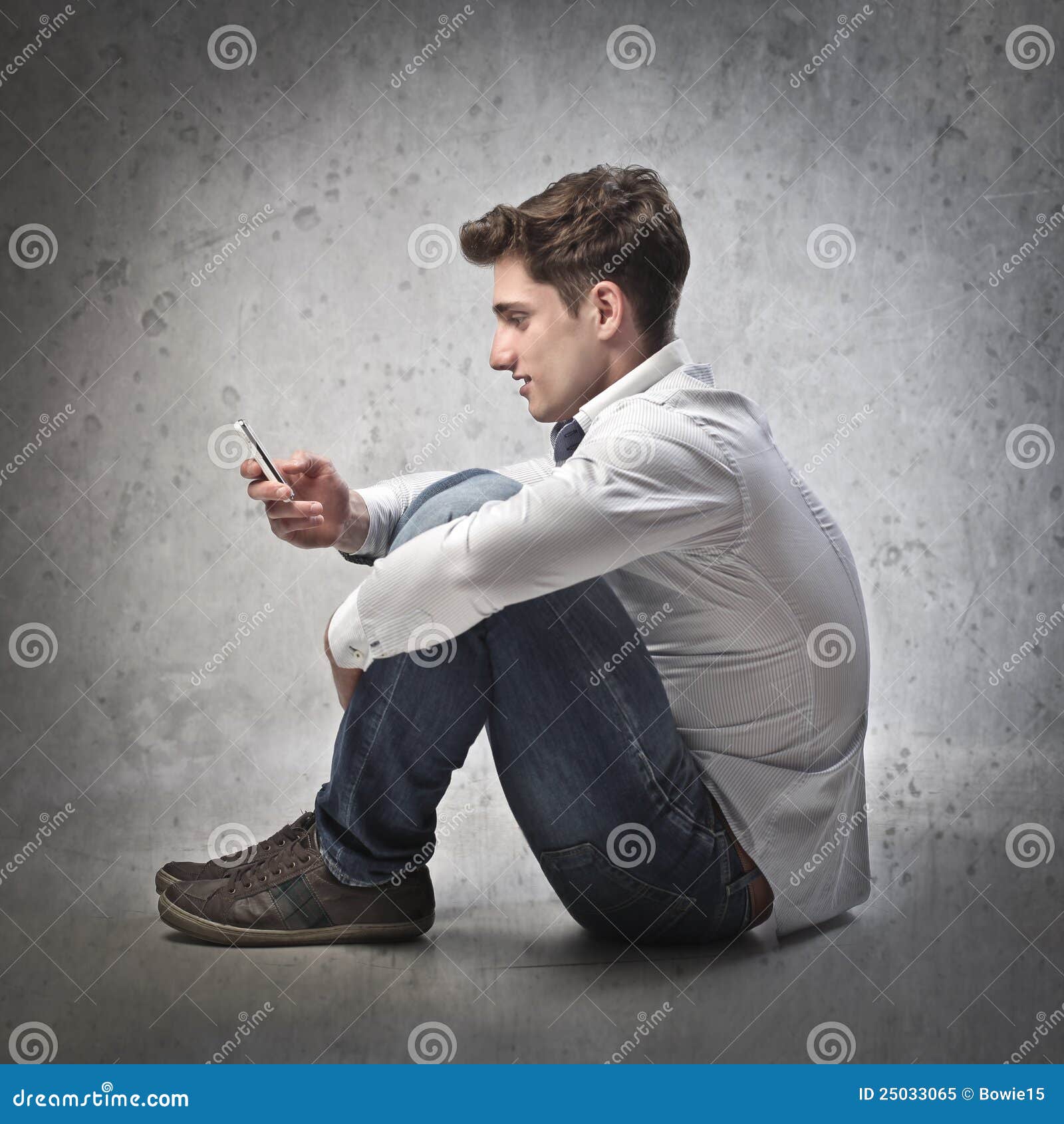 Texting friends stock image. Image of beautiful, work - 25033065