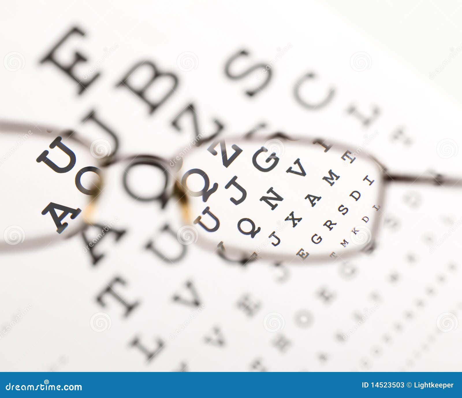 Texto Borroso Que Aclara a Través De La Lente Imagen de archivo ...