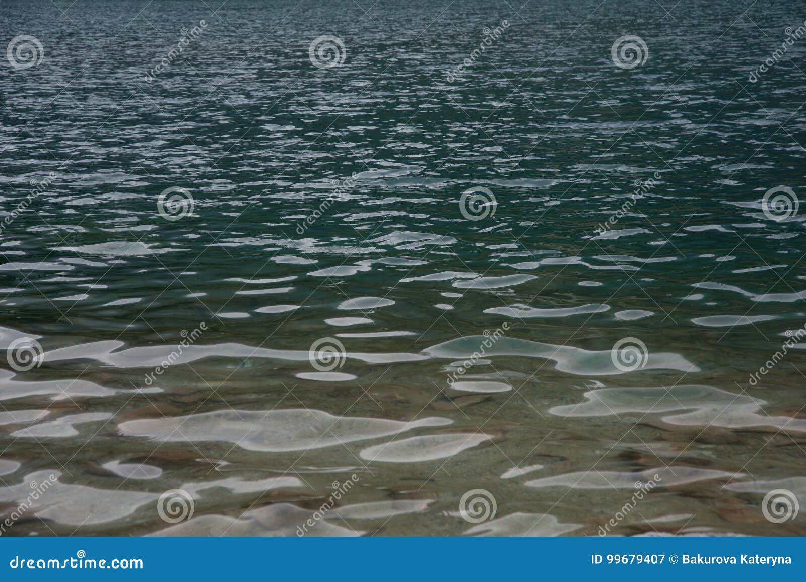 Textura del agua de río imagen de archivo. Imagen de lago - 99679407