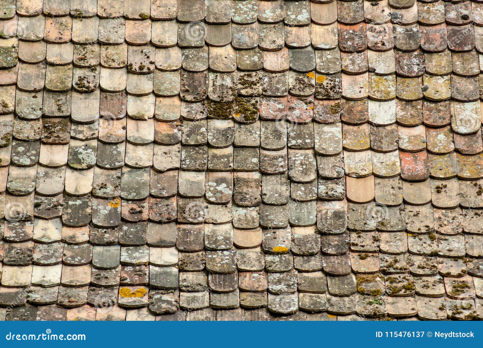 Texture Antique De Tuiles De Toit De Terre Cuite Image stock - Image du ...