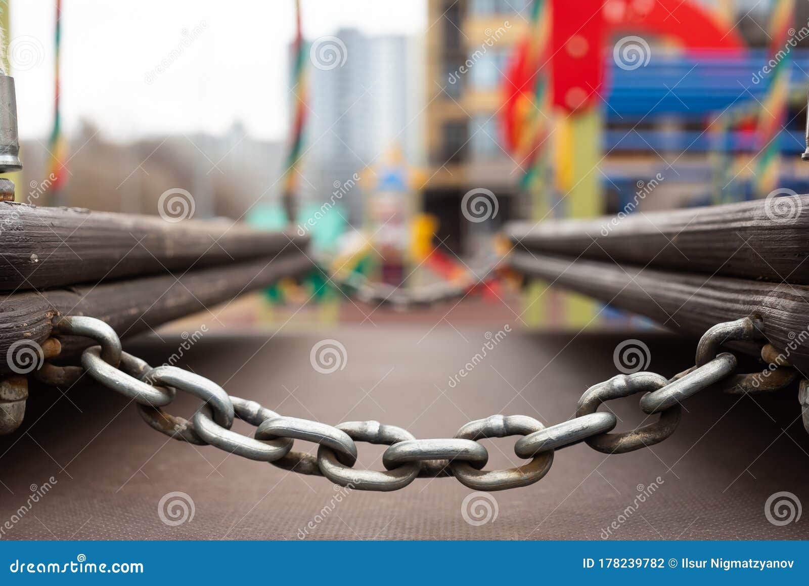 A Texture Chain between the Boards in the Playground Games Complex ...