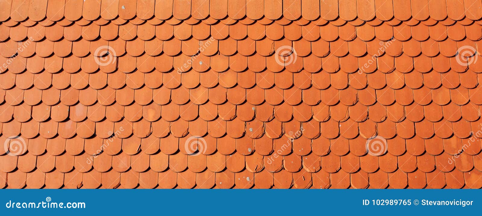 Texture de tuile de toit image stock. Image du répétition - 102989765