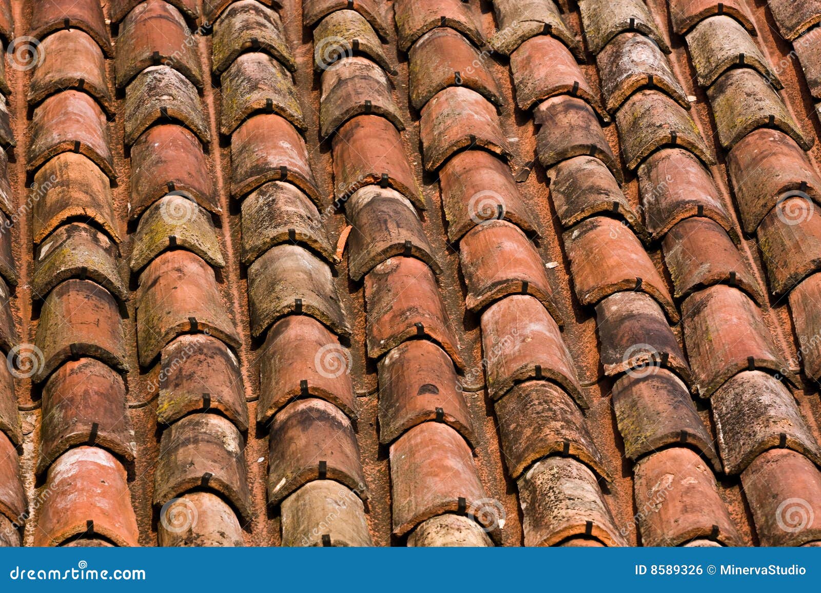 Texture de tuiles de toit photo stock. Image du construit - 8589326