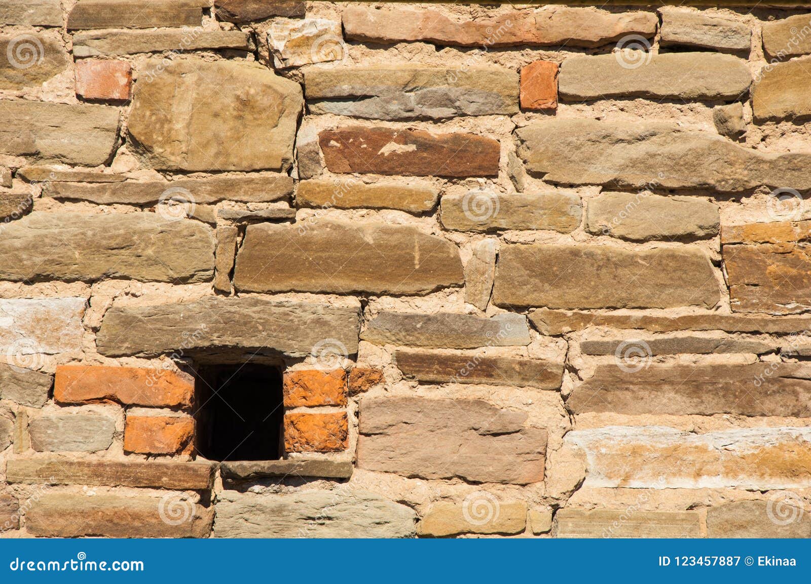 Texture Mur Garni De Sauvage En Pierre Image stock - Image du earth ...