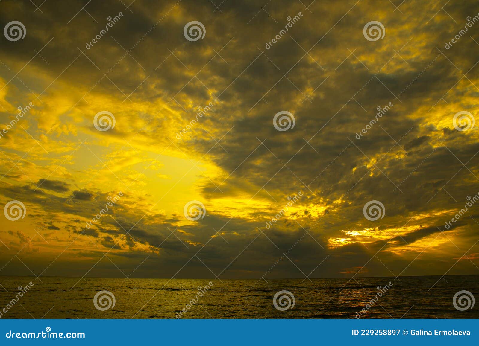 Texture Pre-sunset Sky with Black Clouds in Bad Weather Stock Image ...