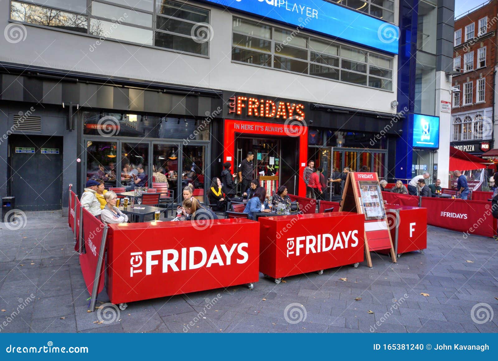TGI Fridays Leicester Square Editorial Image - Image of motion, travel ... TGI Fridays Leicester Square Editorial Image - Image of motion, travel ...