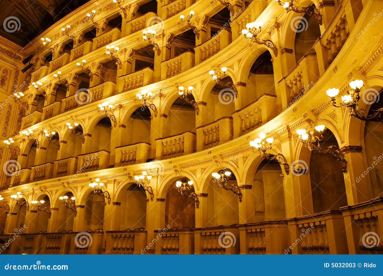 Théâtre classique italien image stock. Image du siège - 5032003