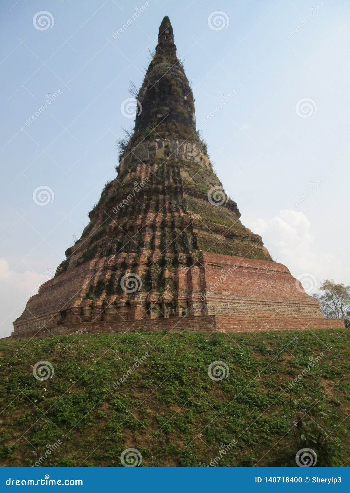 16th Century Ancient Stupa in Xieng Khouang, Laos Stock Photo - Image ...