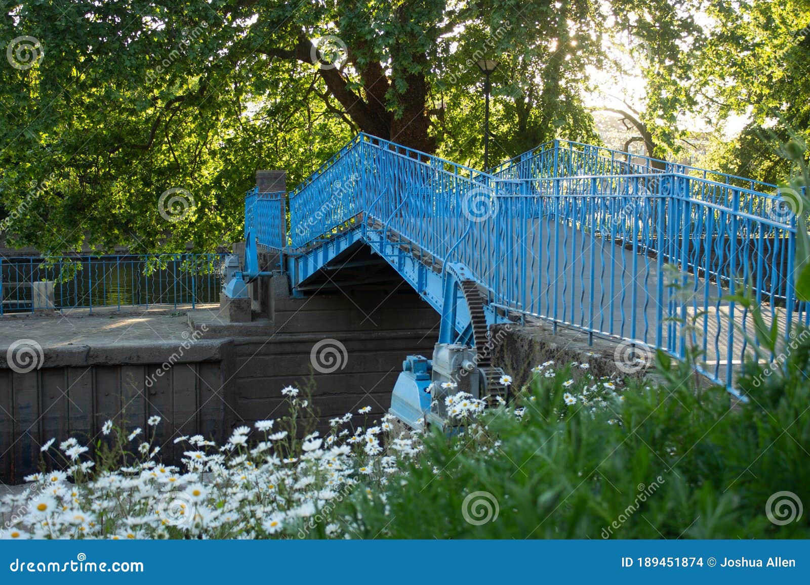 The 19th-century Blue Bridge in York Stock Photo - Image of path ...