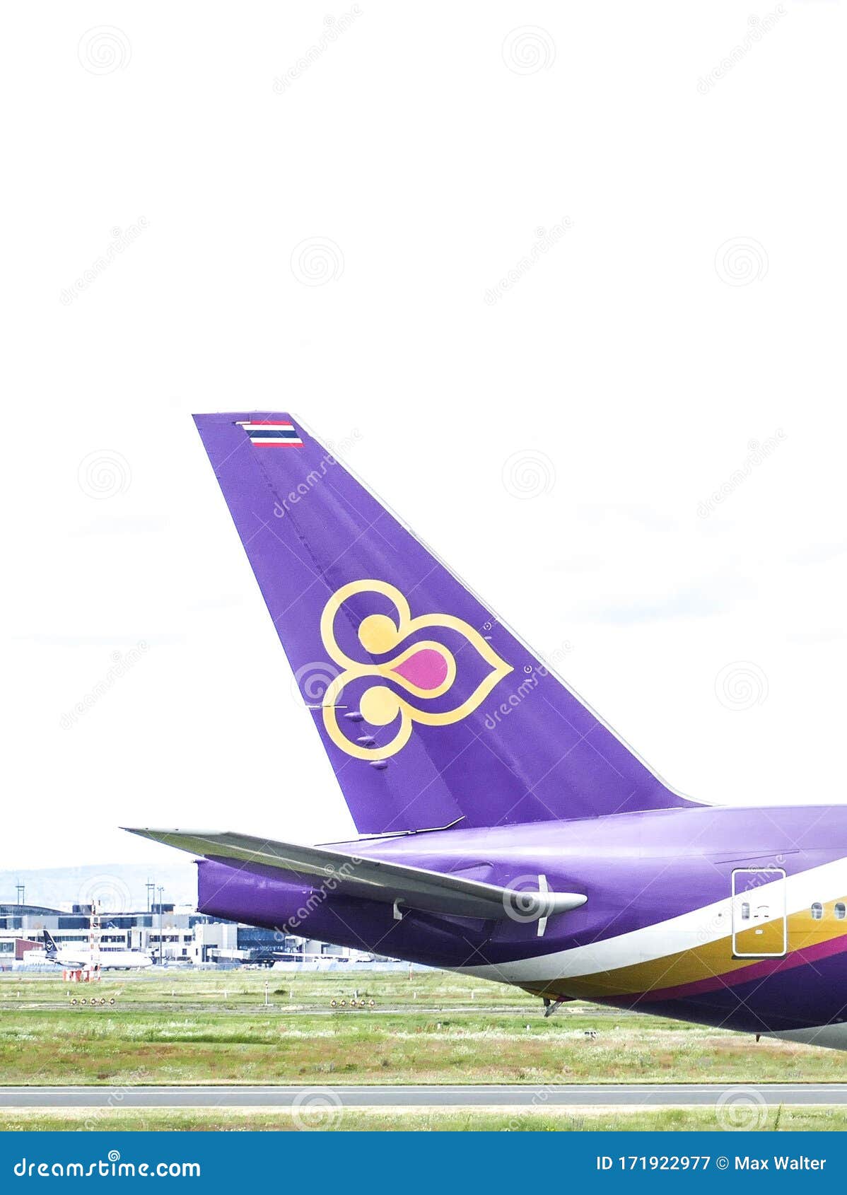Thai Airways Boeing 777-300 Tail Editorial Photography - Image of ...