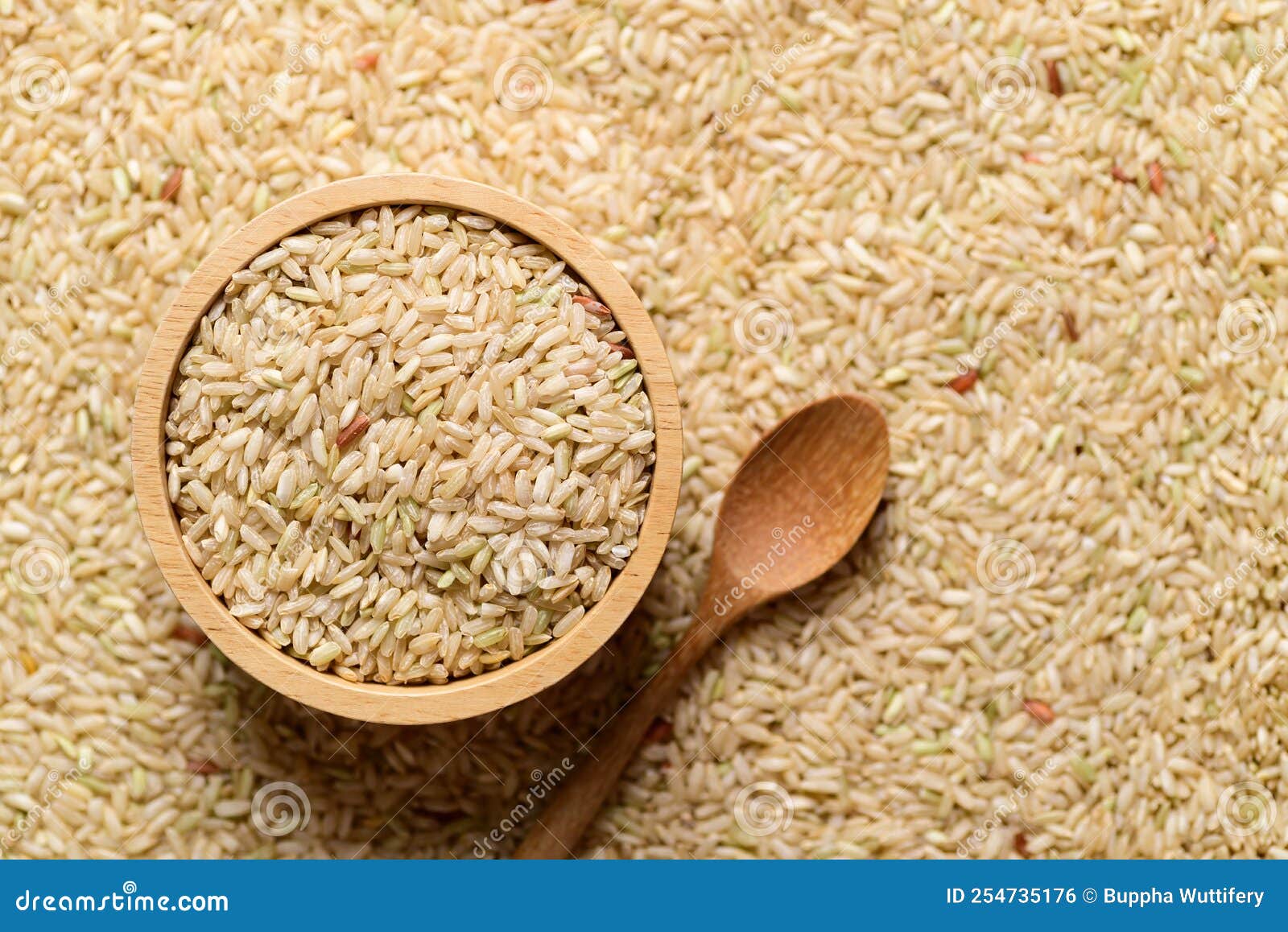 Thai Brown Rice Seeds in Bowl, Organic Rice Stock Photo - Image of ...