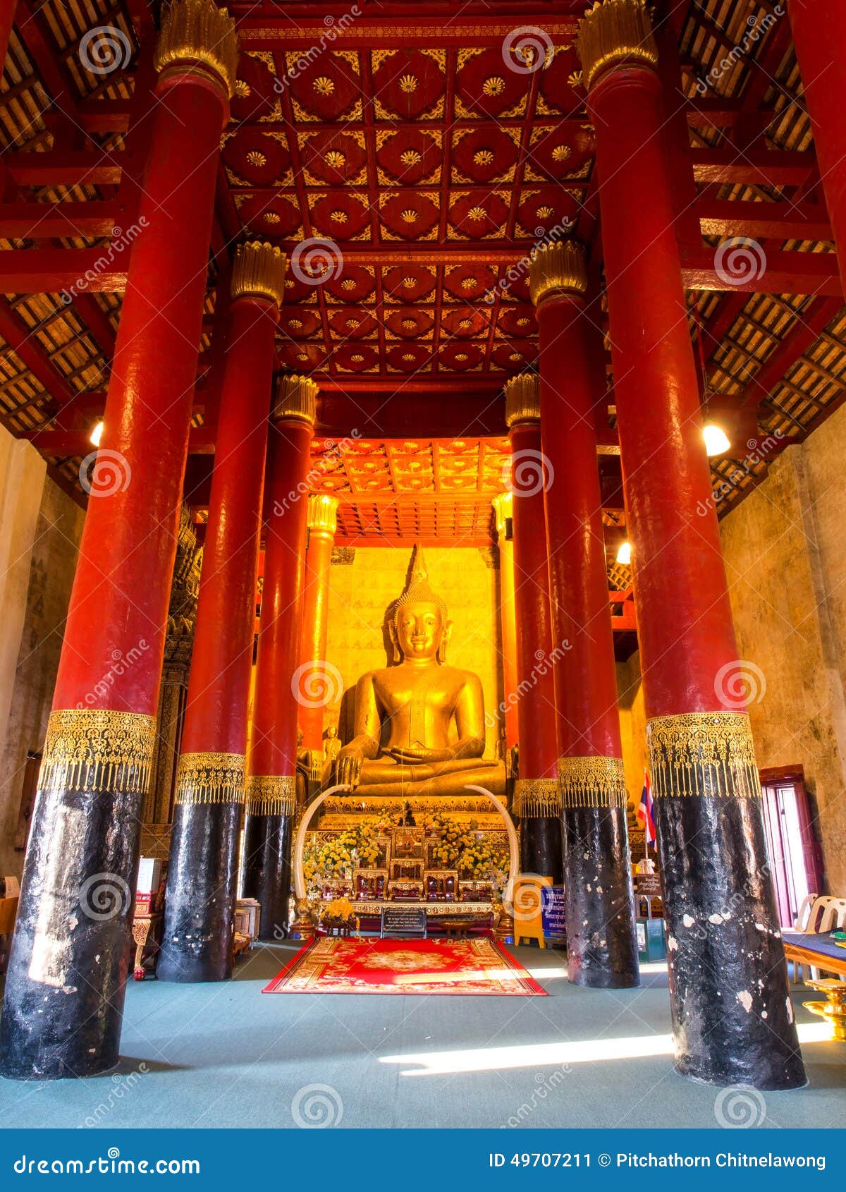 Thai Buddha Guld- Statytempel Redaktionell Bild - Bild av landmärke ...
