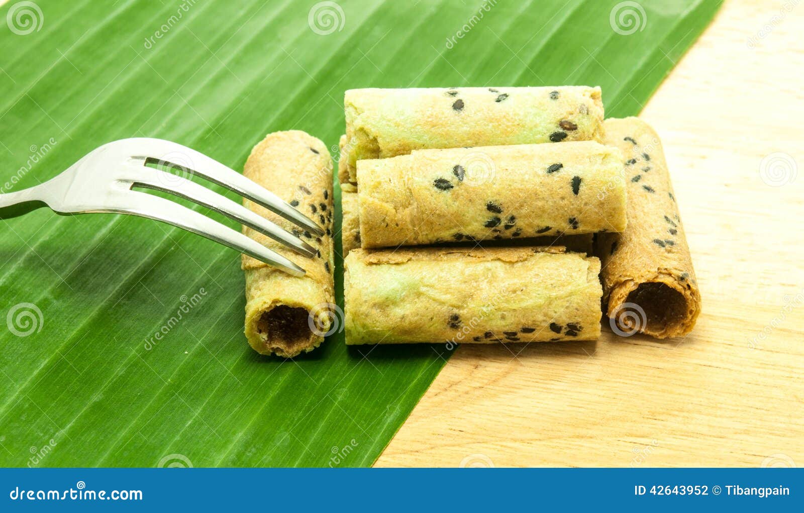 Thai Coconut Cracker Roll on Banana Leaf. Stock Photo - Image of baked ...