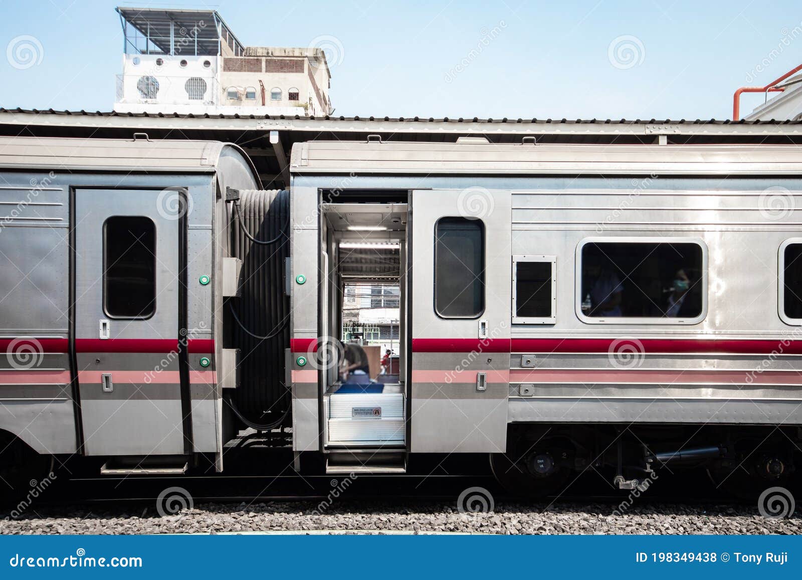 Thai Express Train In Bangkok Station Editorial Image | CartoonDealer ...