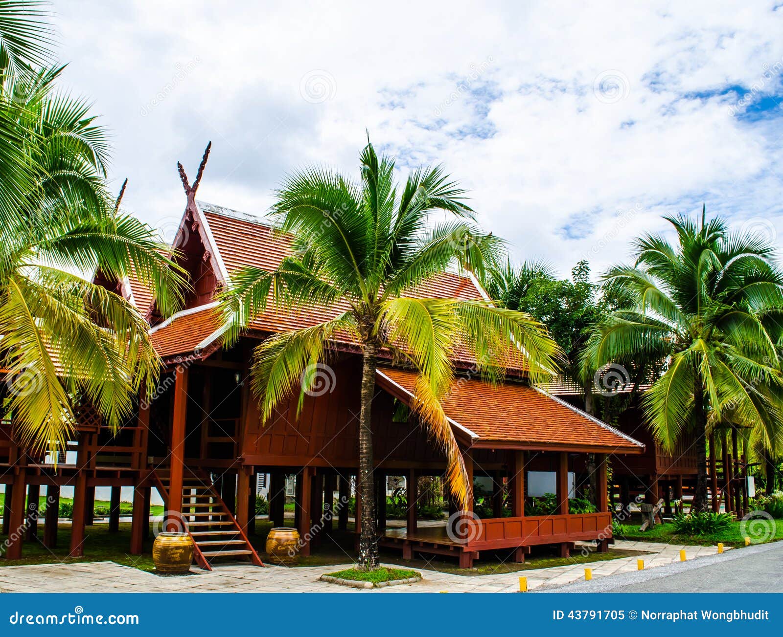 Thai House of the Old Northern Style Stock Image - Image of wood, tree ...