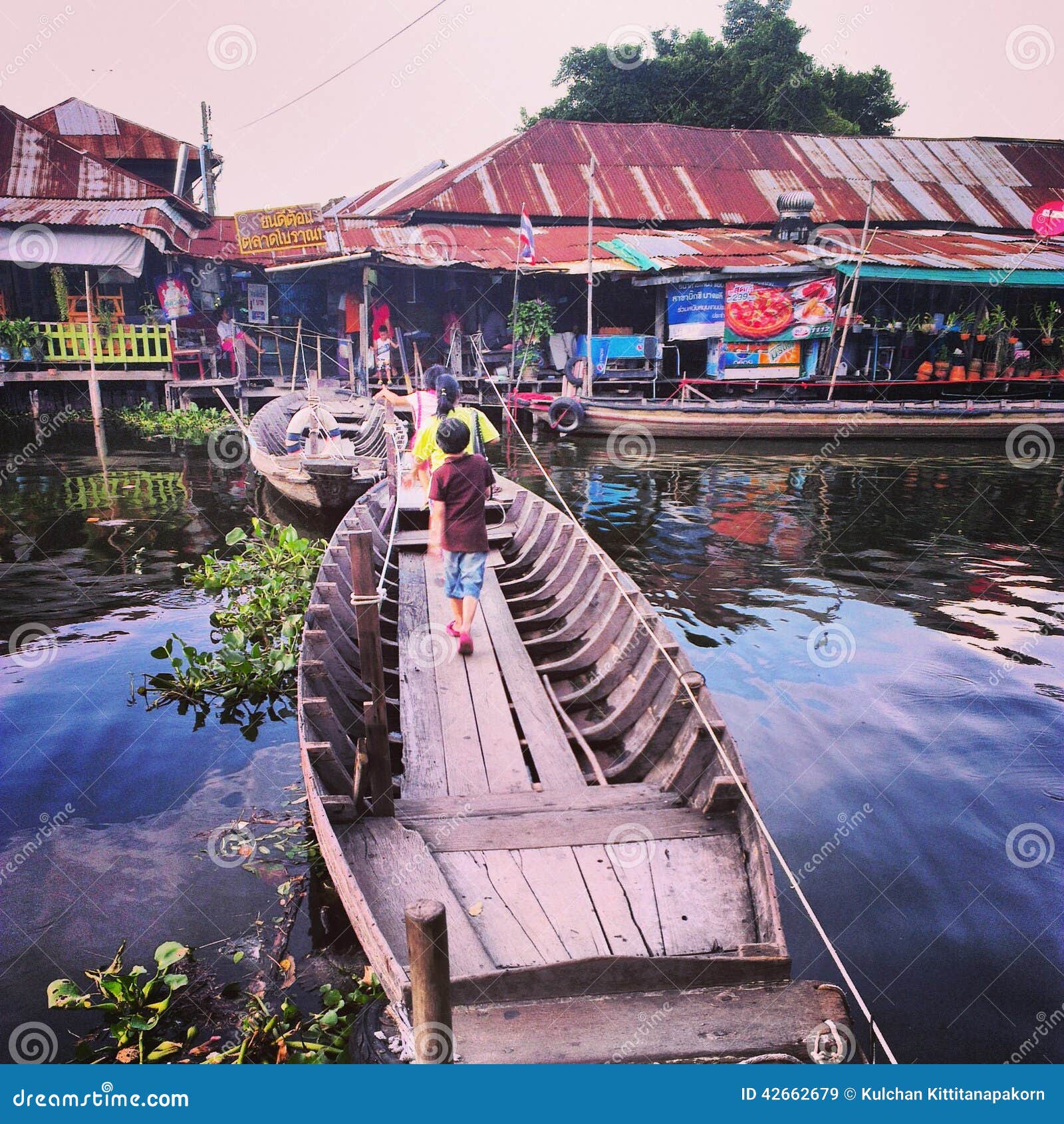 Thai lifestyle editorial stock image. Image of boat, lifestyle - 42662679