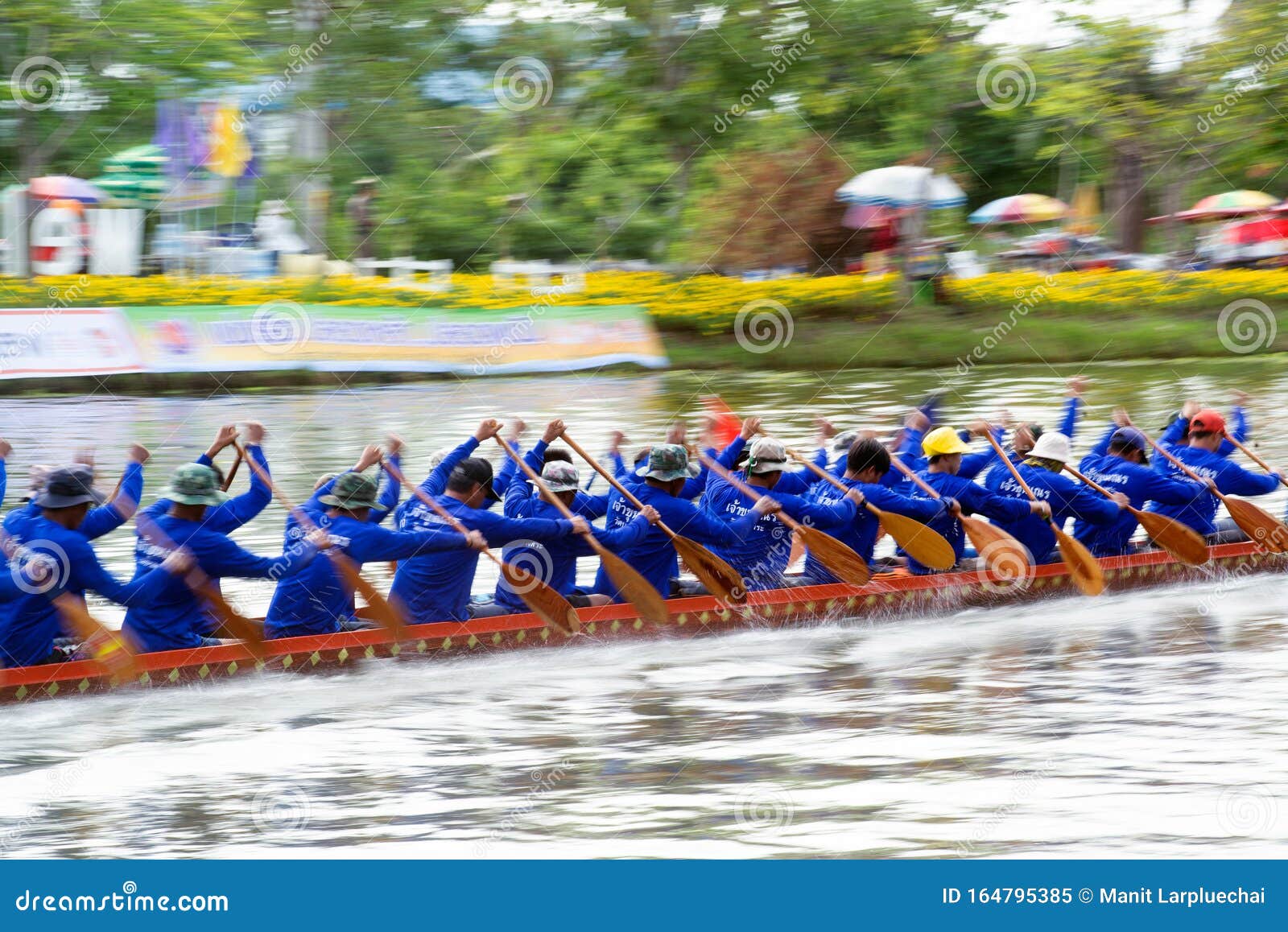 Thai Long Boat Racing Championship. Editorial Image - Image of lake ...