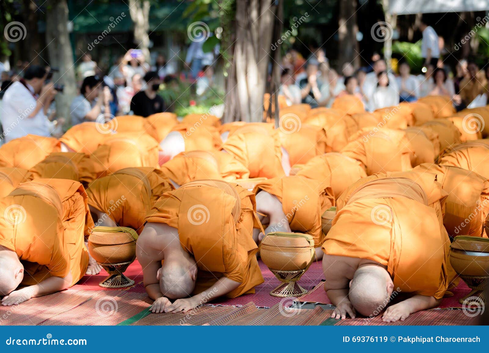 Thai Monks in Ordination Ceremony. Editorial Stock Image - Image of ...