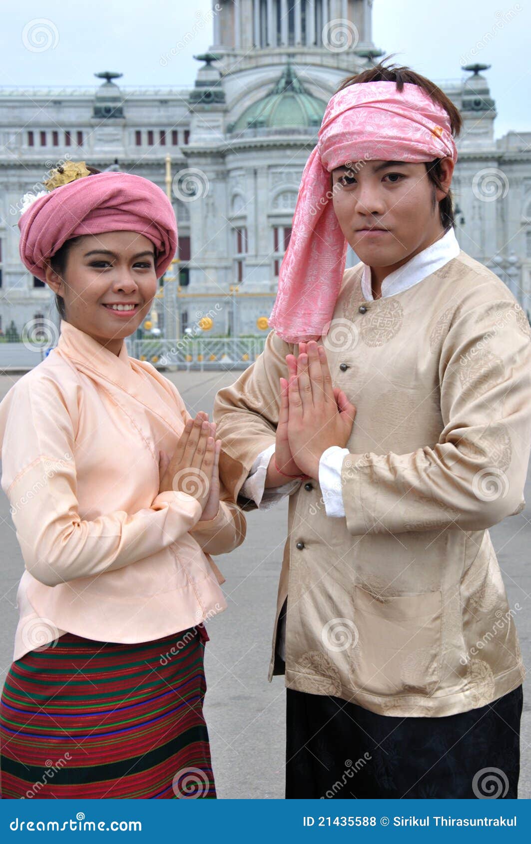 Thai Respect editorial stock photo. Image of religion - 21435588