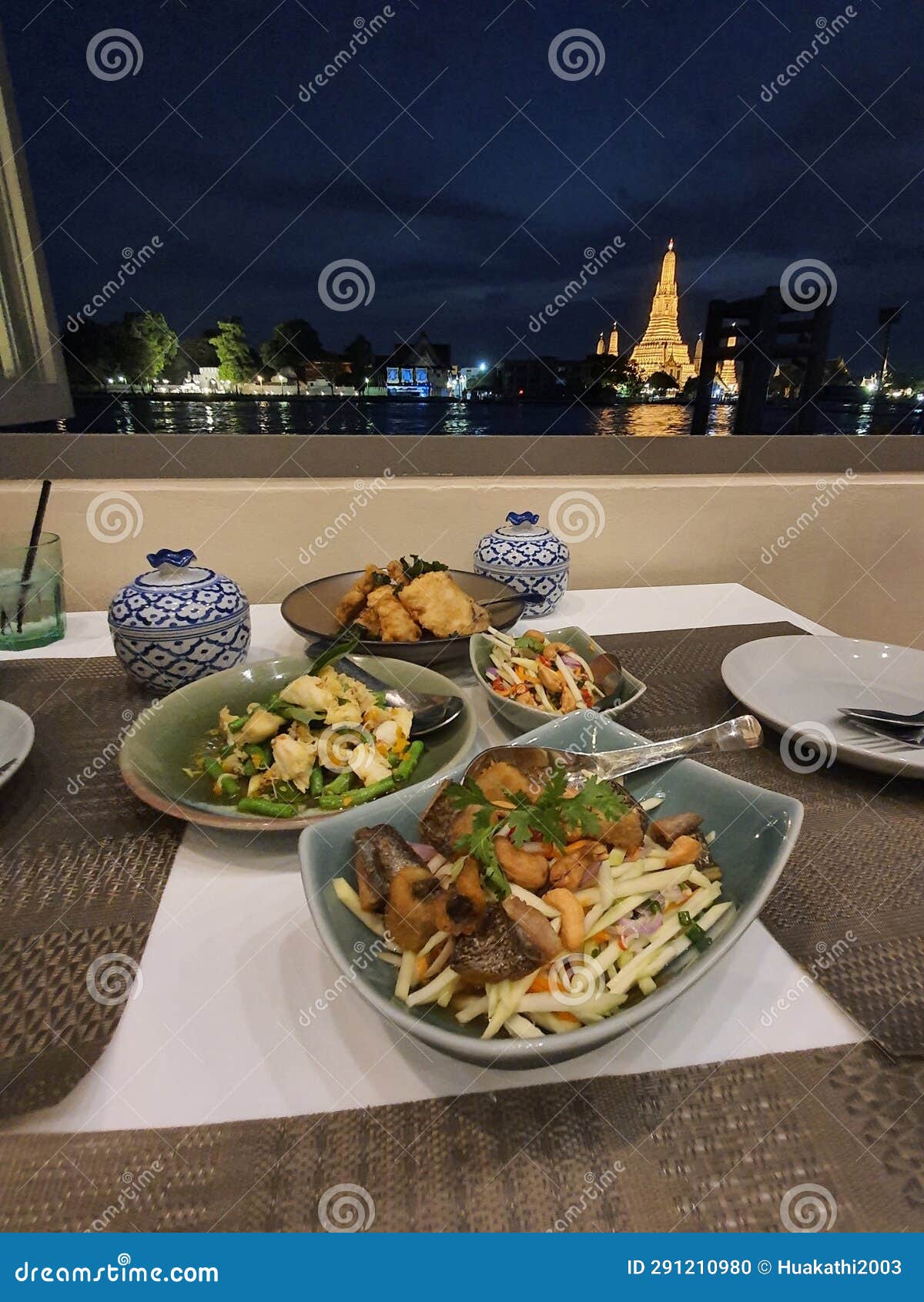 Thai restaurant Wat Arun stock photo. Image of drink - 291210980