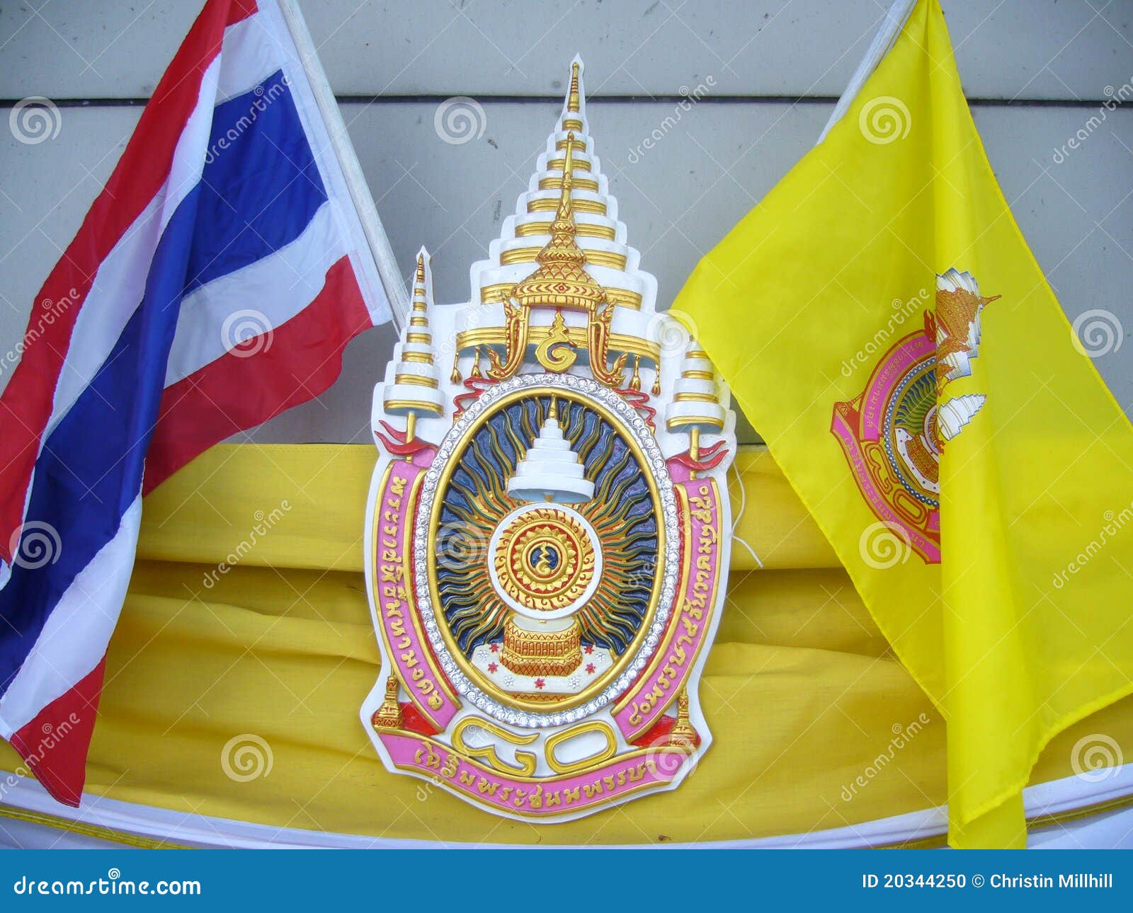 Thai Royal Emblem and Flags Editorial Image - Image of royal, cult ...
