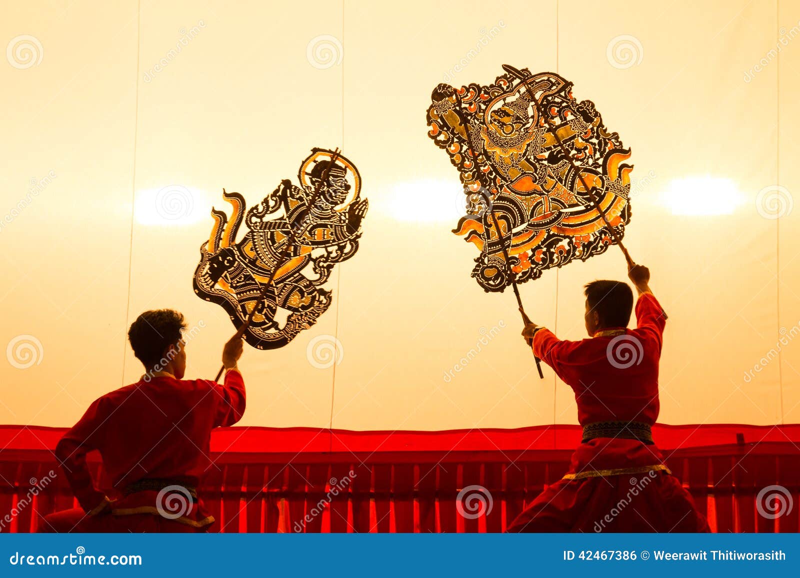 Thai Shadow Puppet Performance Artist Playing Nang Thalung Thai ...