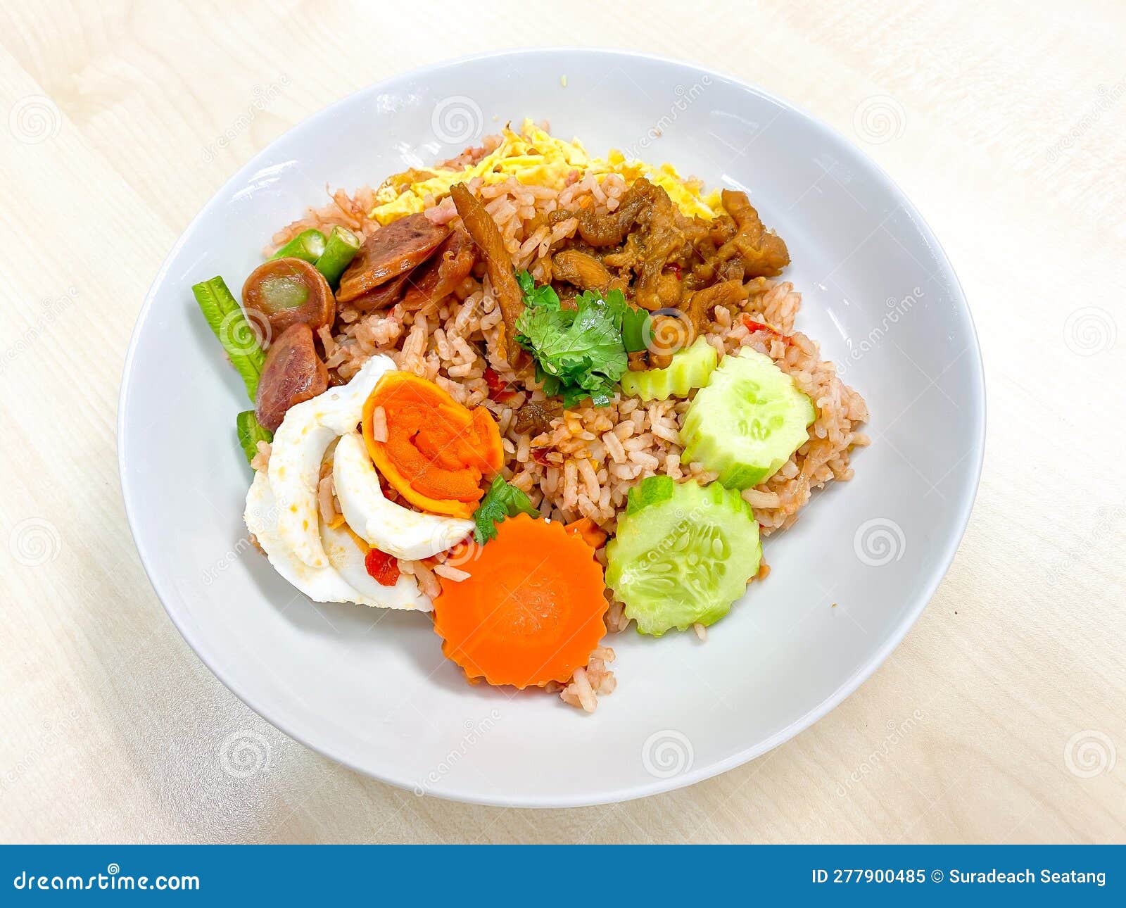 Thai Spicy Shrimp Paste Fried Rice Stock Image - Image of herb, lunch ...
