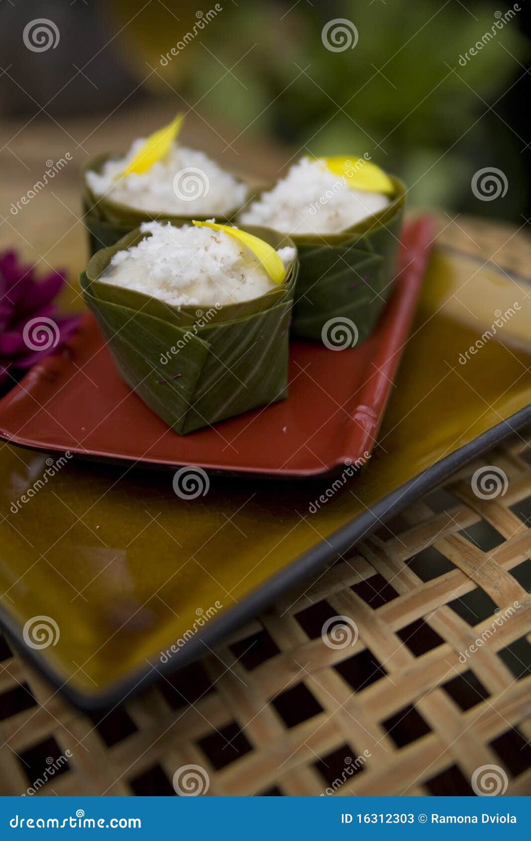 Thai Sweet Rice In Banana Leaf Cups Picture. Image: 16312303