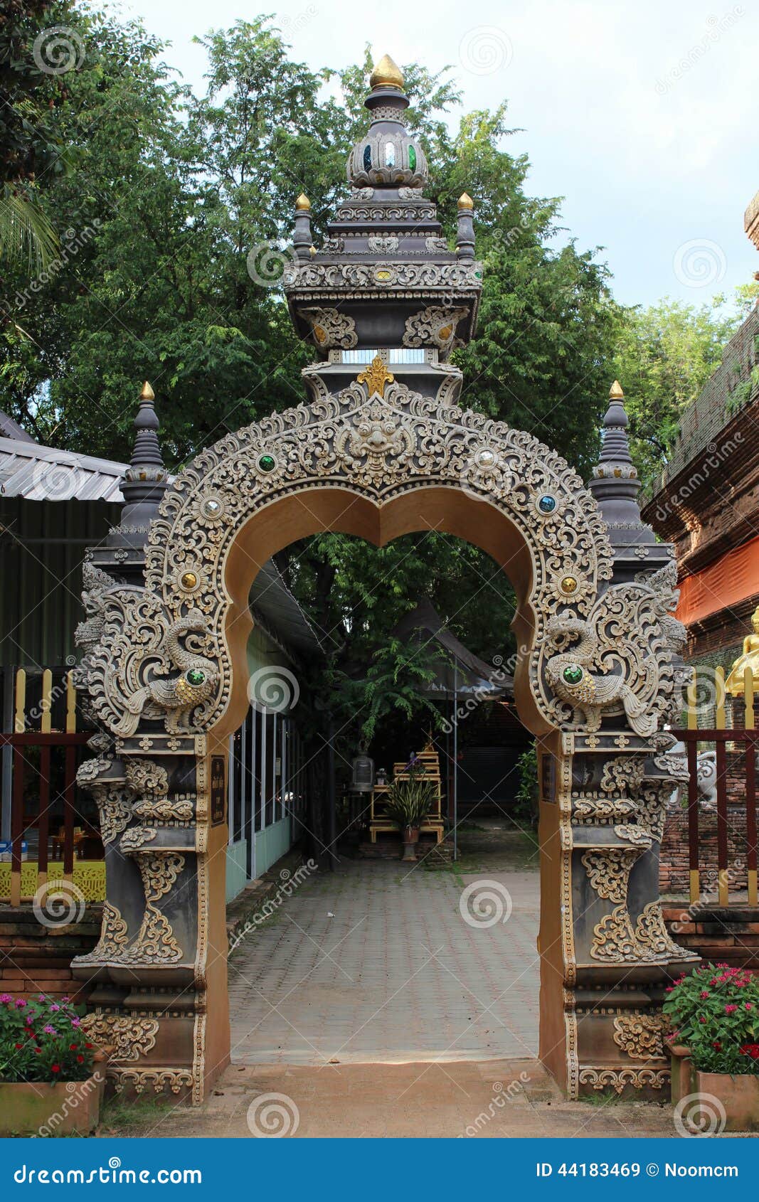 Thai temple gate. stock image. Image of pattern, ornate - 44183469