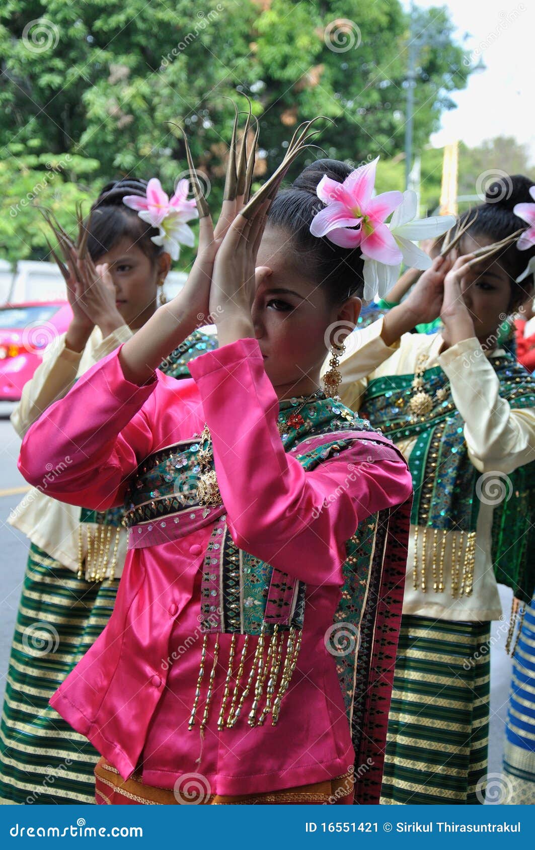 Thai Traditional Dancing editorial photo. Image of dress - 16551421