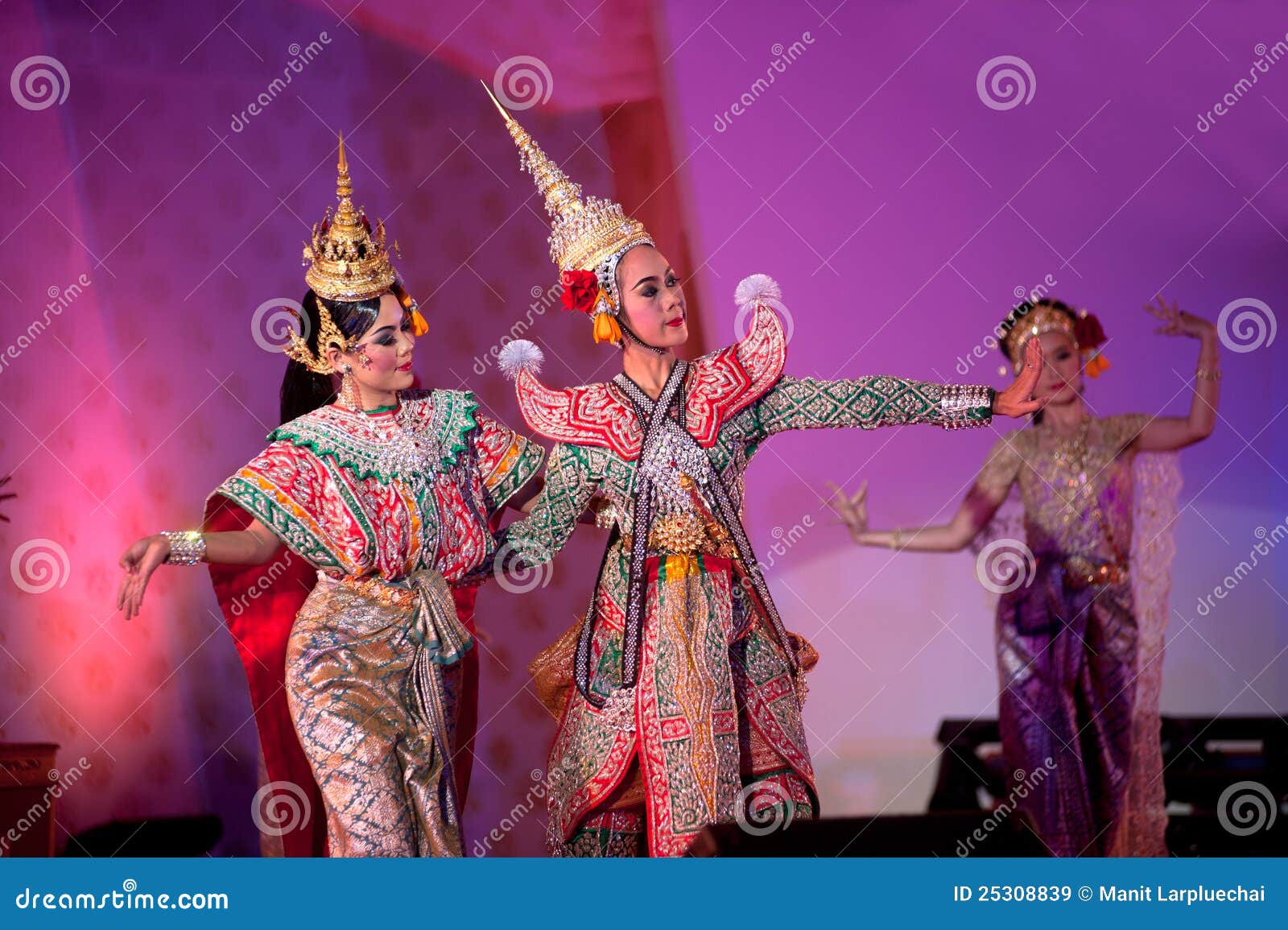 Thai traditional dancing. editorial stock image. Image of group - 25308839