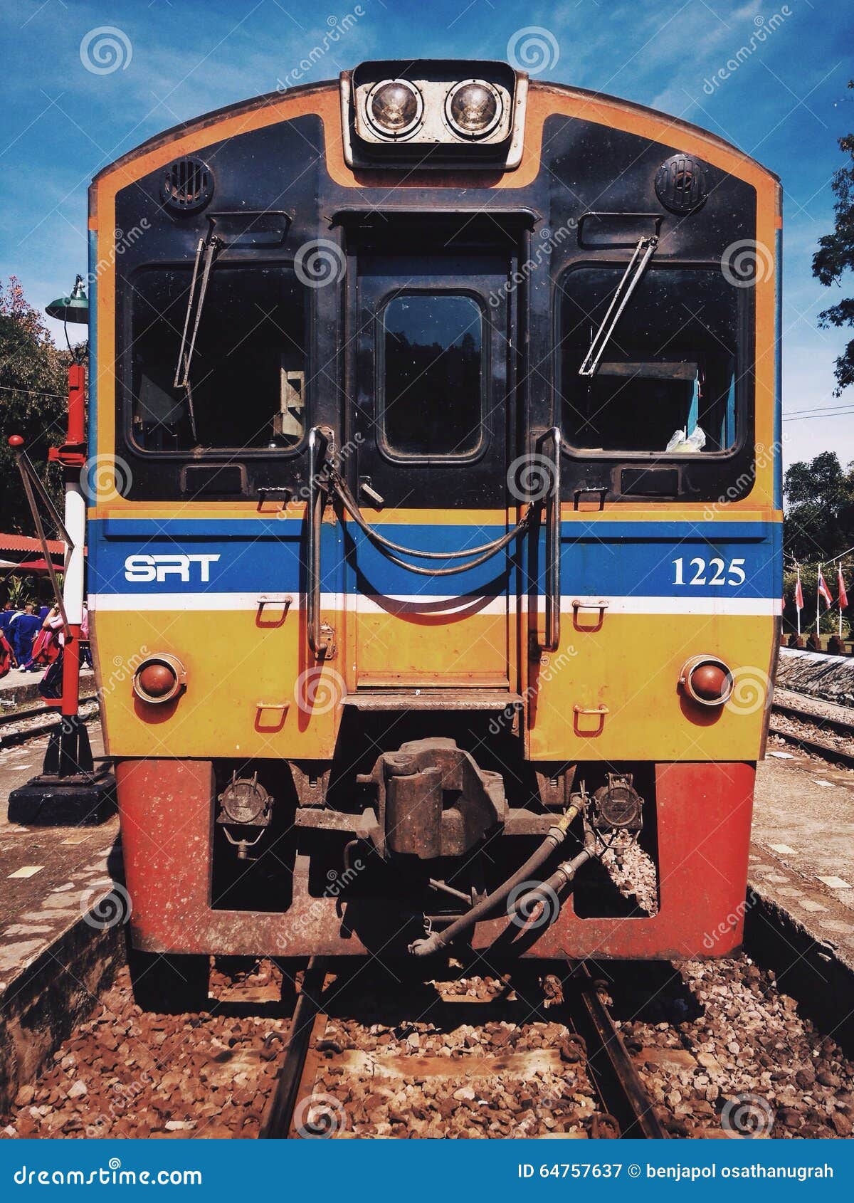 Thai train editorial photography. Image of train, street - 64757637