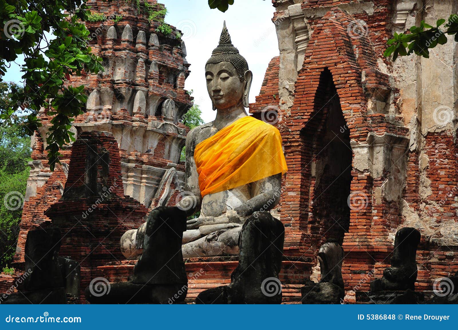 Thailand Ayutthaya Wat Phra Mahathat Stock Photo - Image of phra, chedi ...