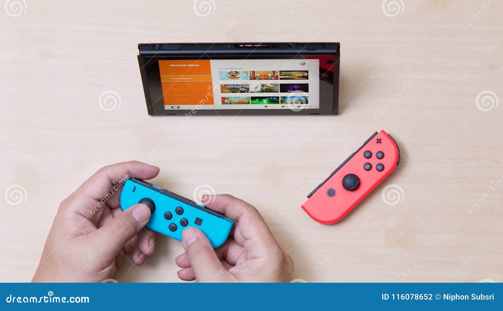 Thailand , Bangkok - MAY 7, 2018 Man Holding a Nintendo Switch G ...