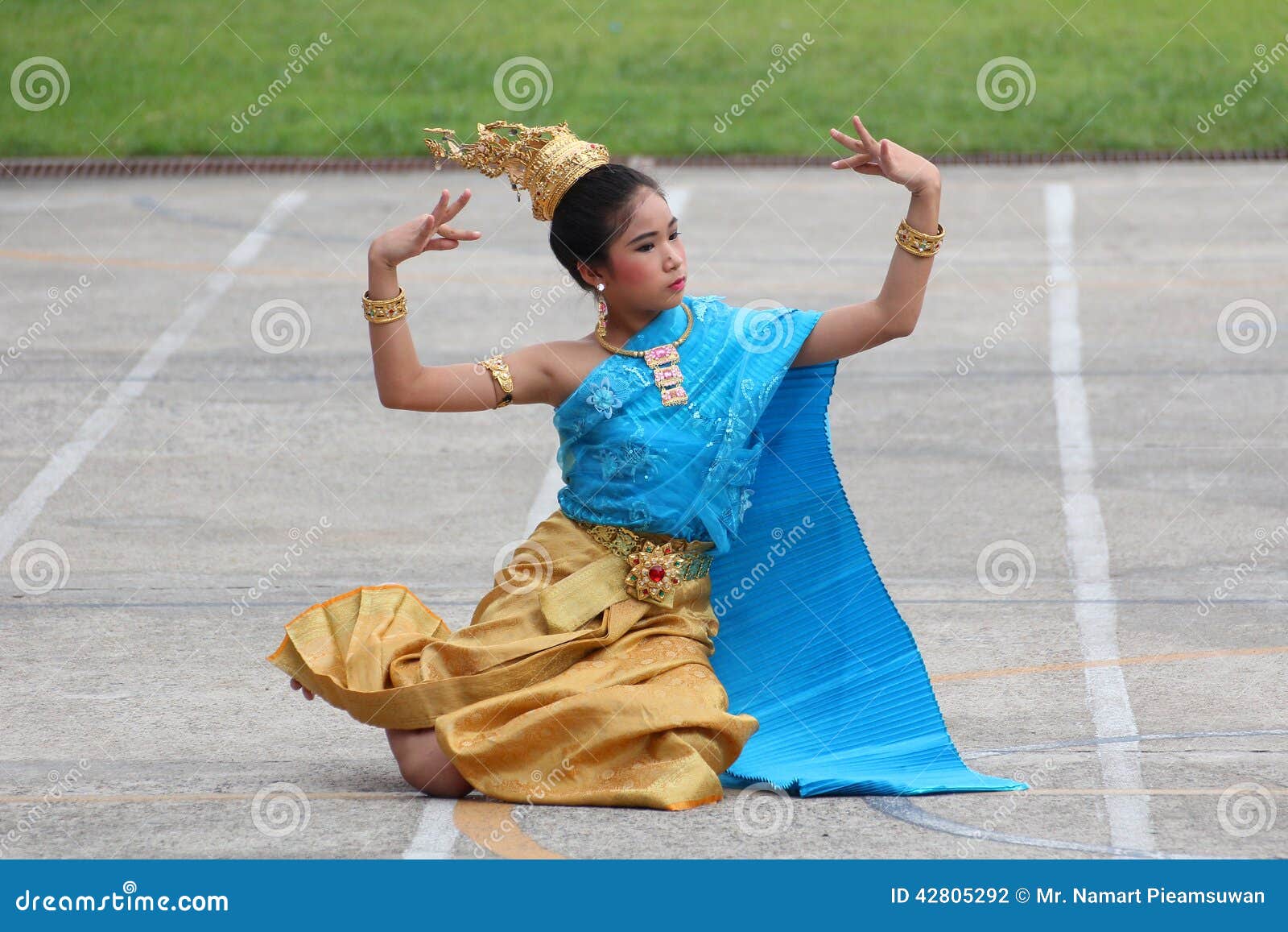 Thailand Students Culture Dance Editorial Photography - Image of girl ...