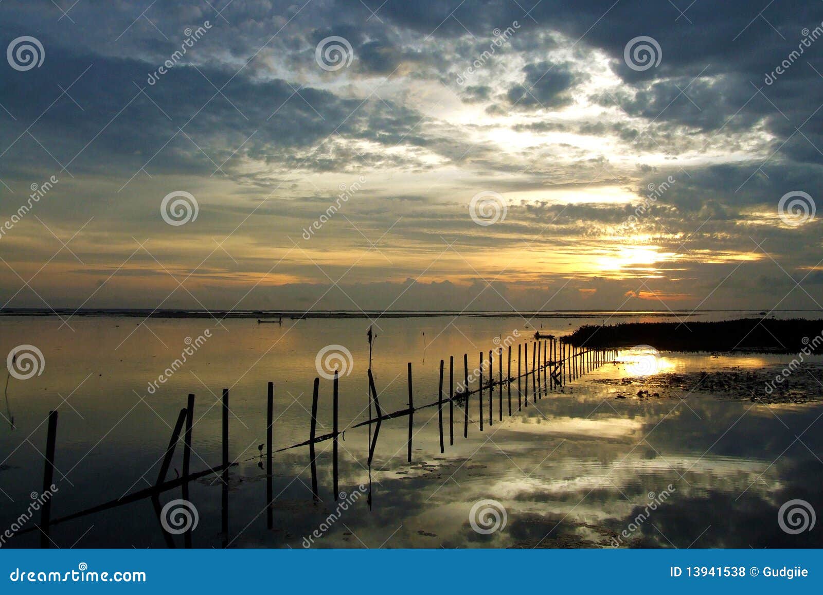 Thale Noi at Phatthalung, Thailand Stock Photo - Image of hunting, tour ...