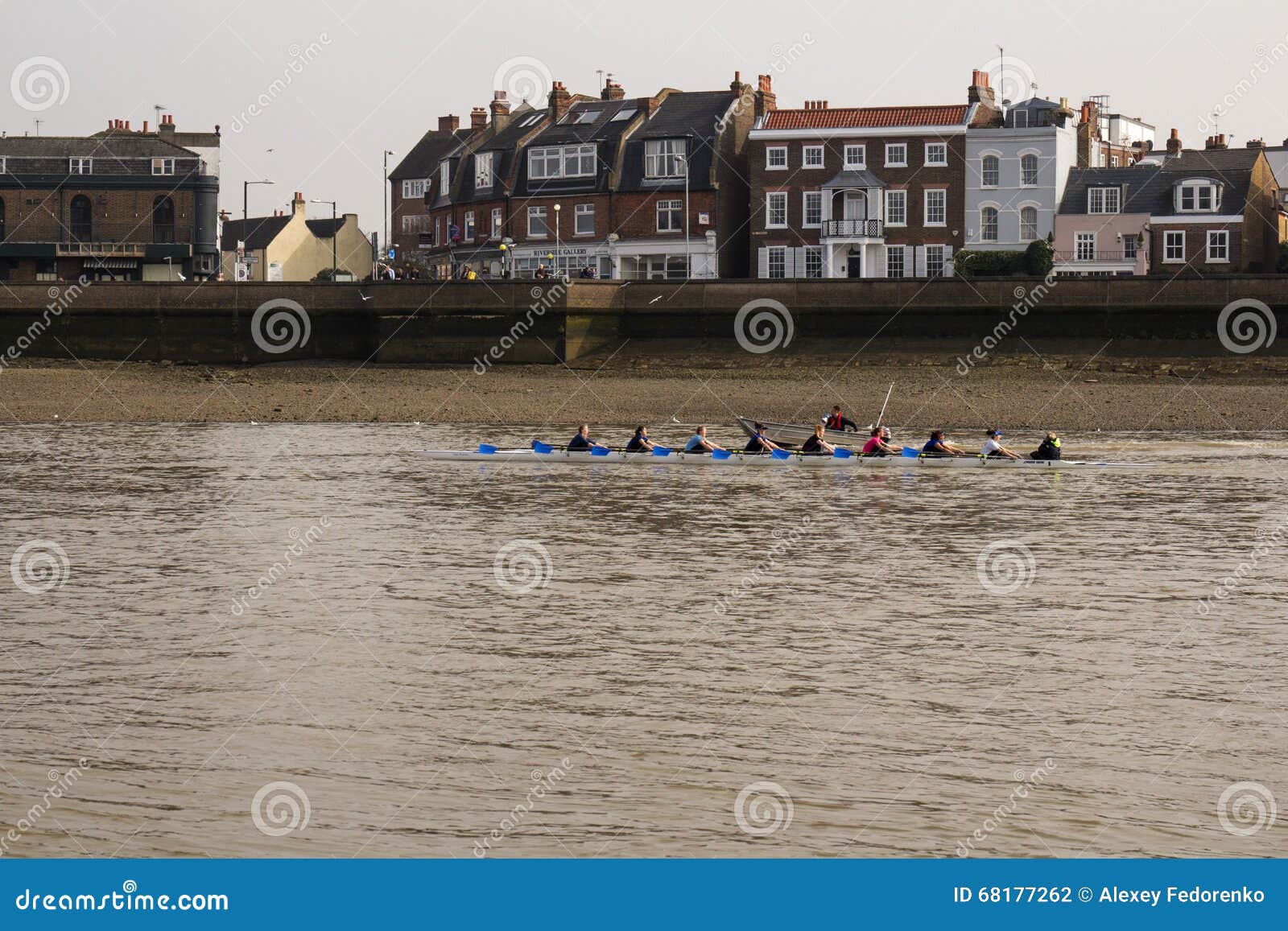 Themes in spring, London editorial photography. Image of railway - 68177262
