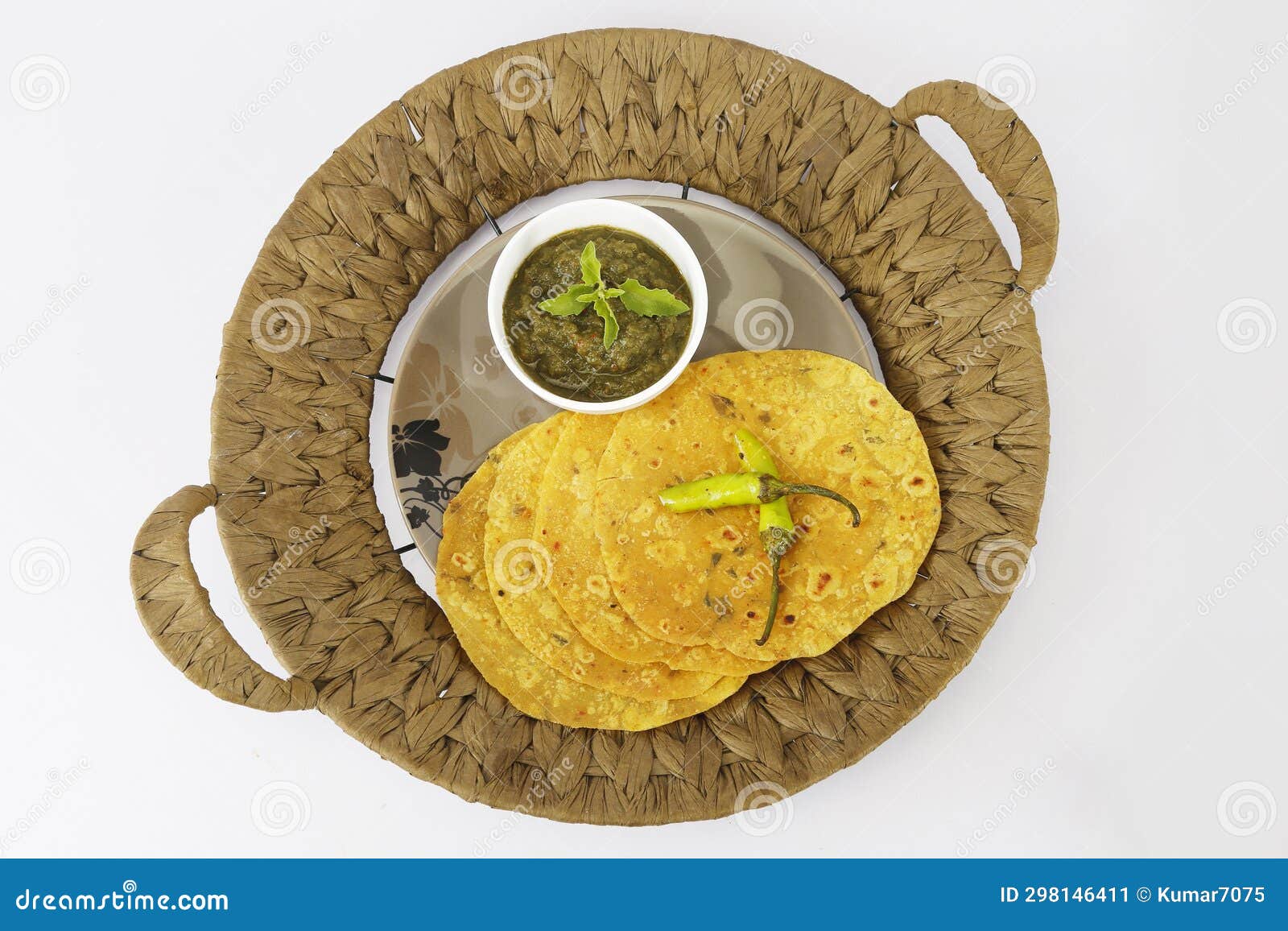 Thepla or Methi Thepla - Gujarati Dish Stock Image - Image of green ...