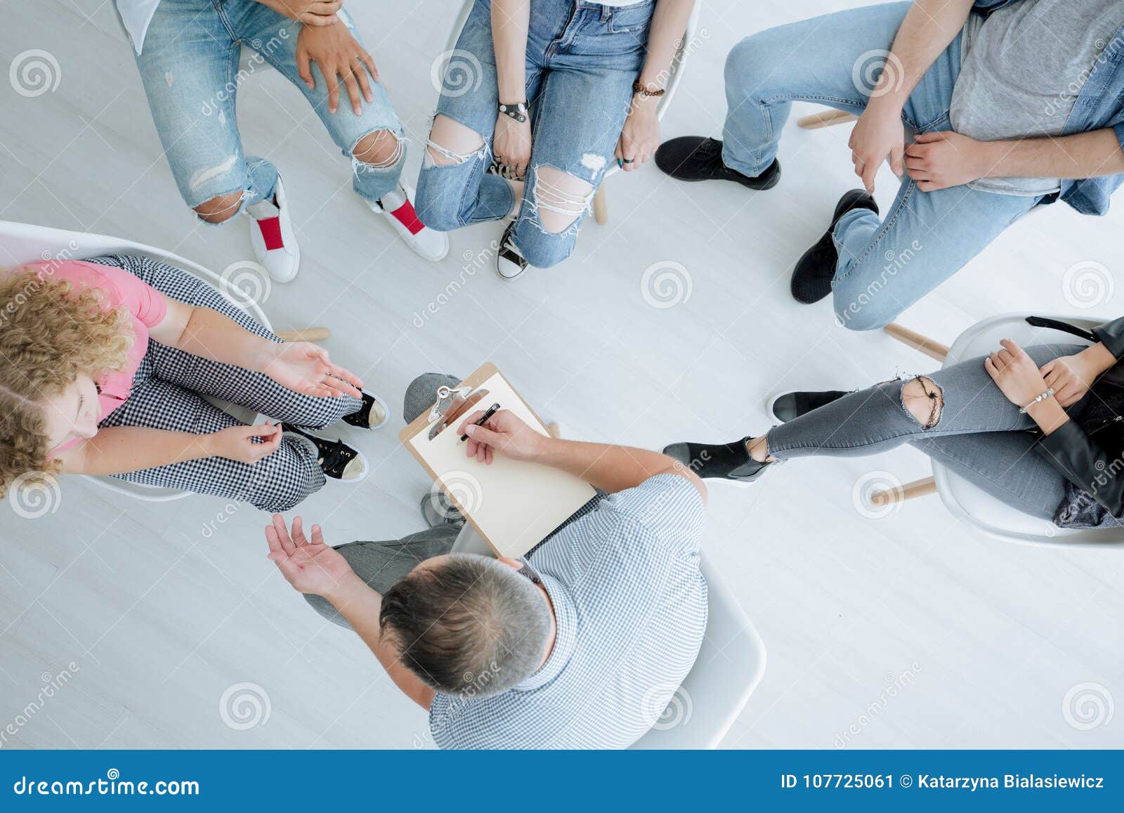 Therapist and Difficult Teenagers Stock Image - Image of relief, group ...