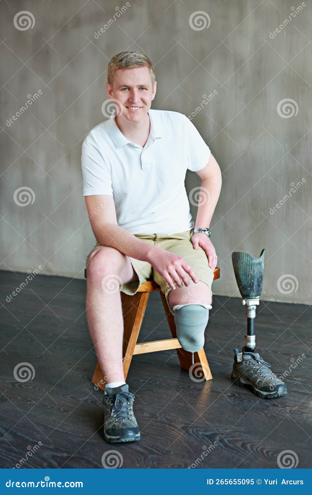 Theres No Disability Here. a Young Amputee Sitting in a Gym. Stock ...