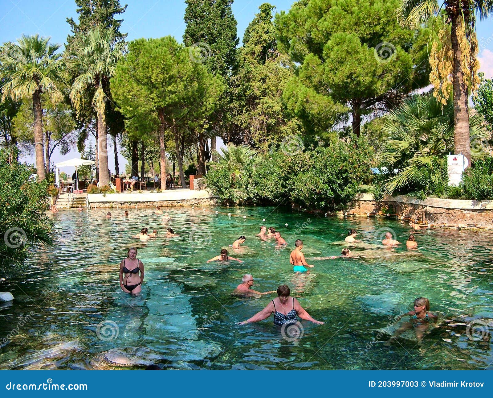Thermal Pool of Cleopatra in Pamukkale in Turkey Editorial Stock Photo ...