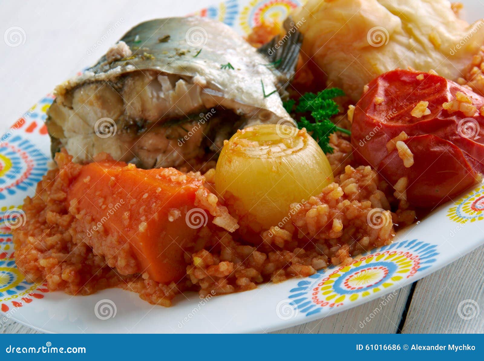 Thieboudienne photo stock. Image du oignons, pâte, sénégal - 61016686