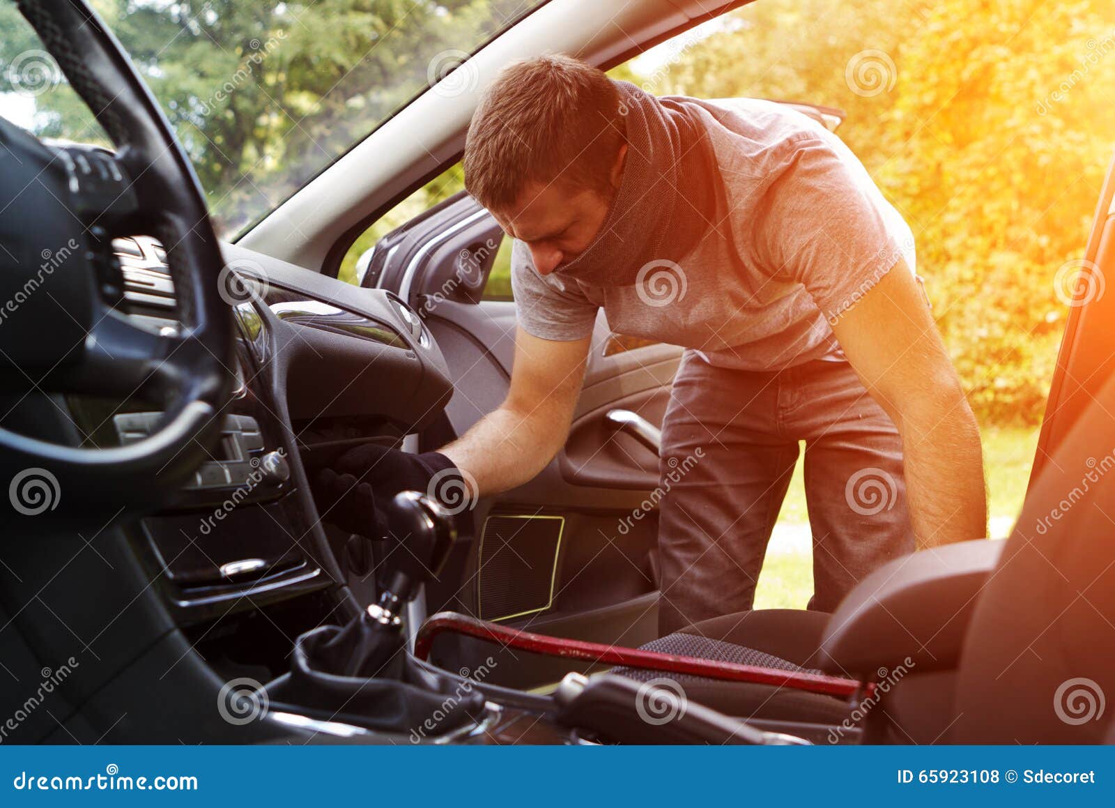 Thief stealing a car stock illustration. Illustration of door - 65923108