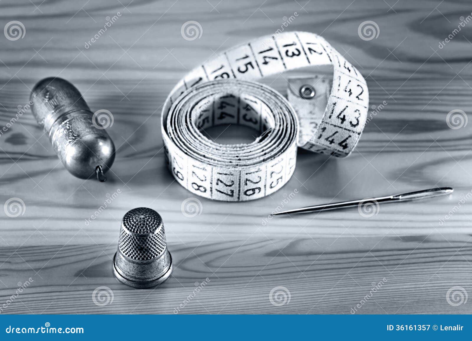 Thimble needle centimeter stock image. Image of sewing - 36161357