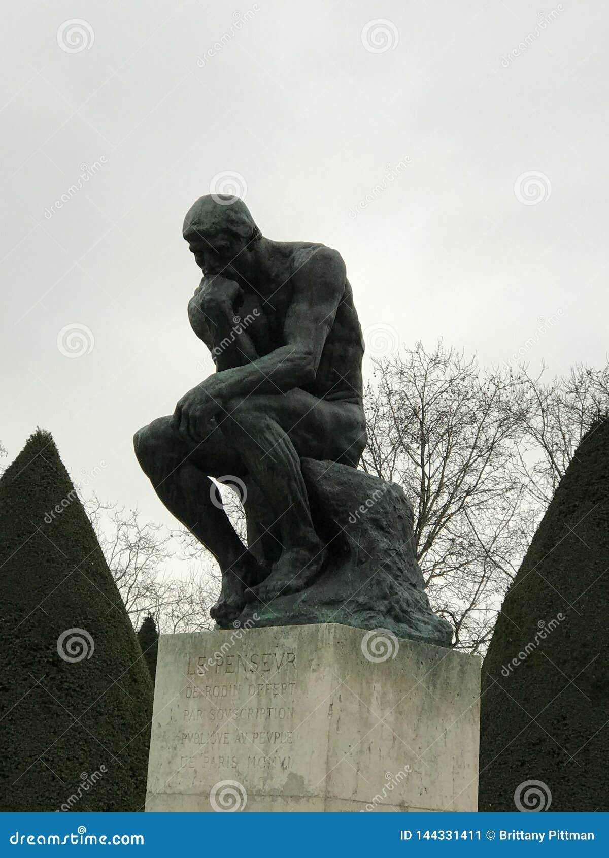 The Thinker by Rodin editorial photo. Image of statue - 144331411