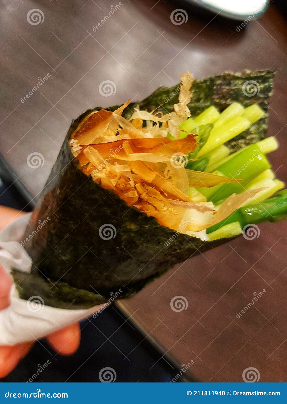 Thinly Sliced â€‹â€‹vegetables and Fish Wrapped in Seaweed Stock Photo ...