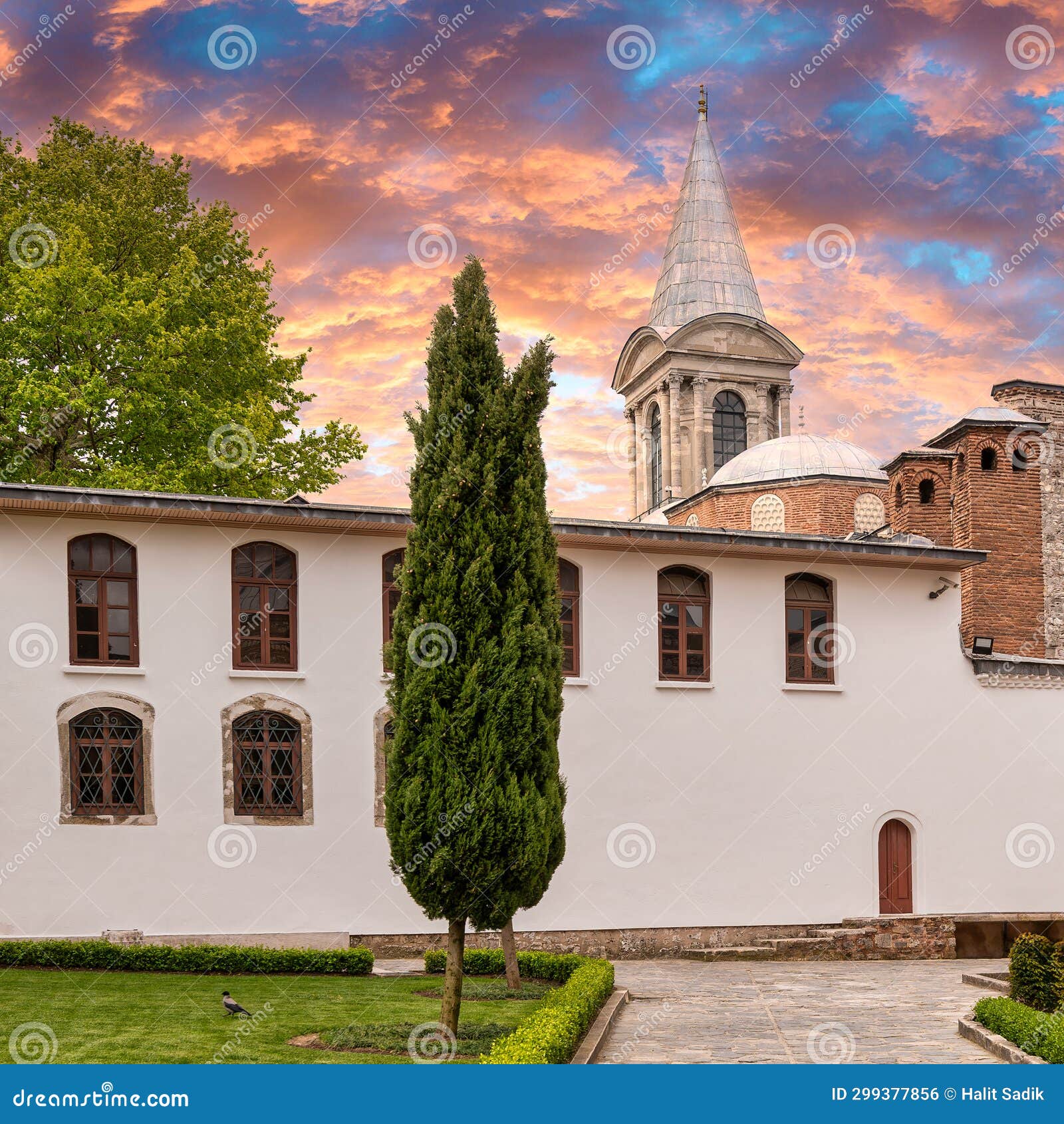 Third Courtyard of Topkapi Palace in Istanbul, Turkey in a Spring Day ...