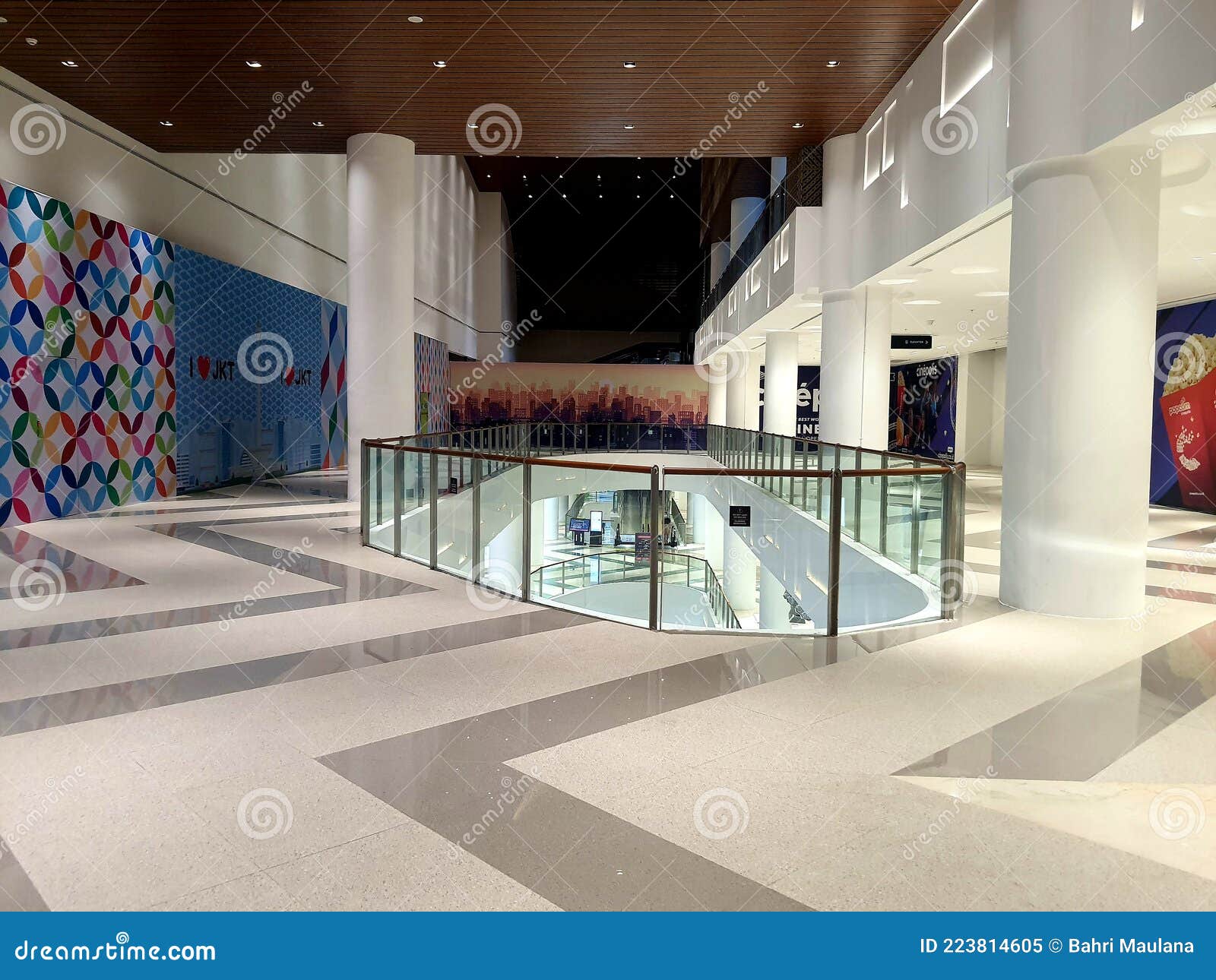 The Third Floor of Senayan City Mall Editorial Image - Image of senayan ...