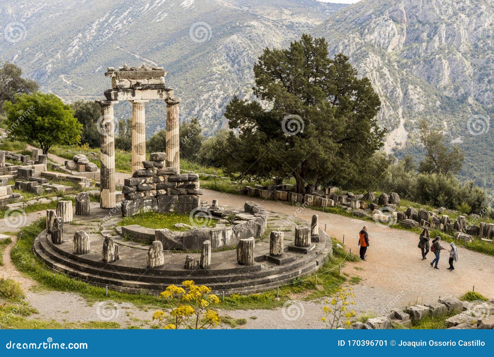 Tholos of Delphi, Greece editorial photo. Image of parnassus - 170396701