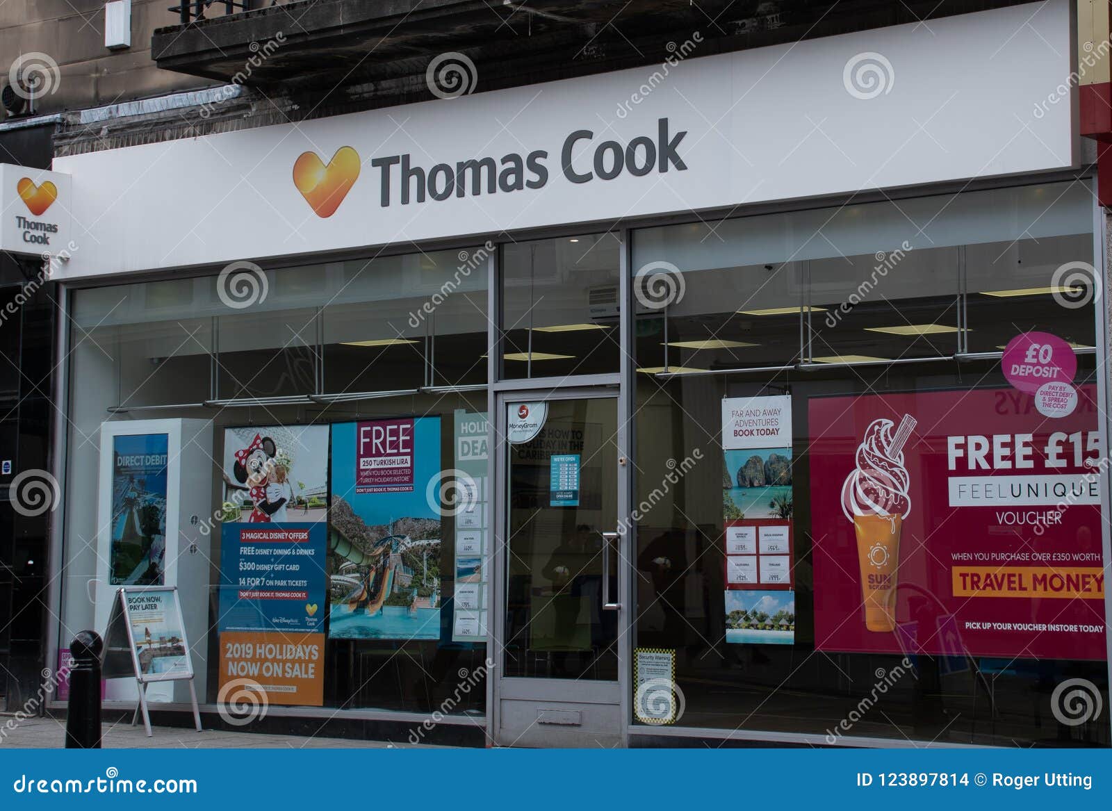Thomas Cook Shop Front imagen de archivo editorial. Imagen de comercial ...